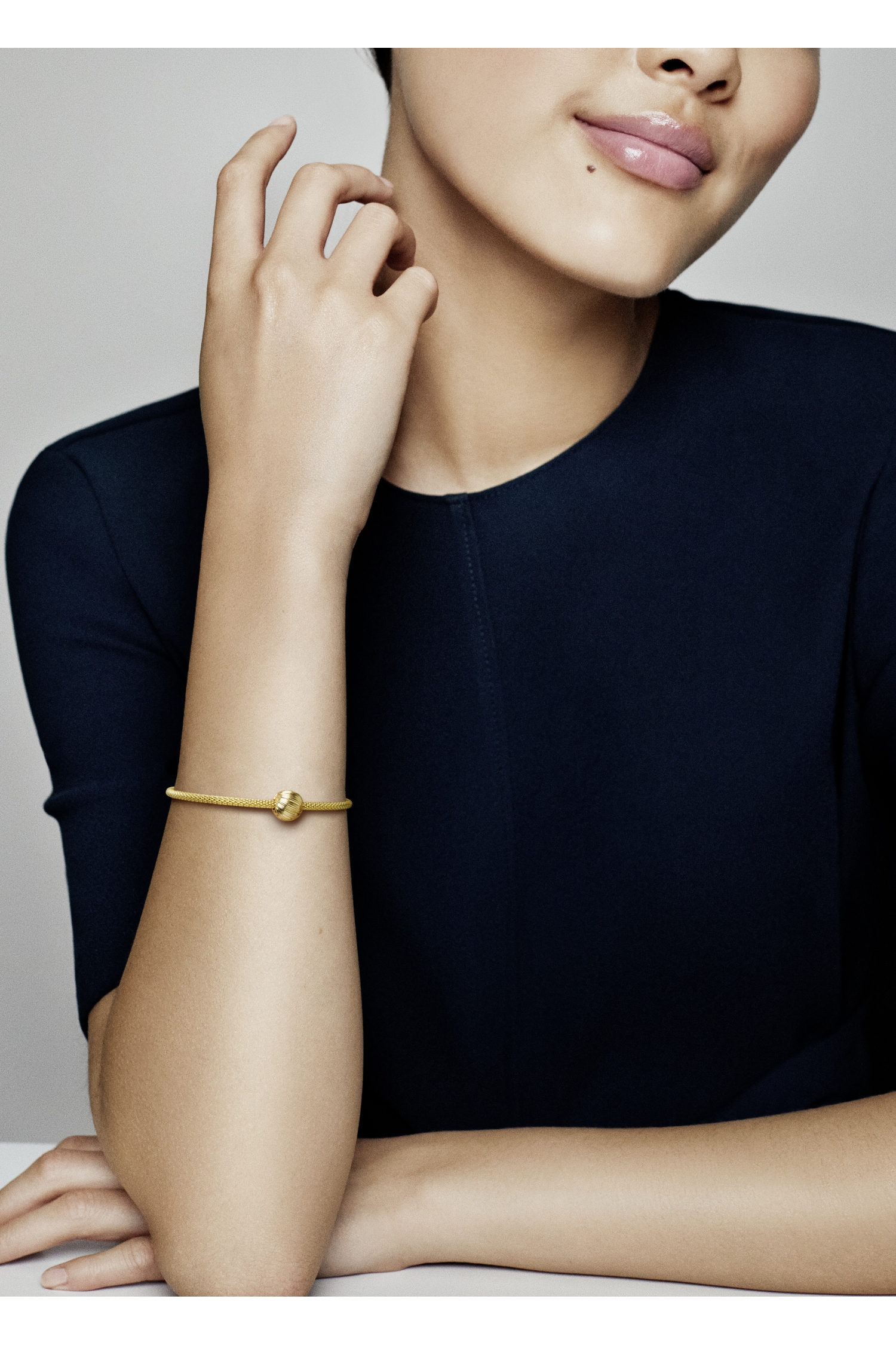 Шарм PANDORA Moments / 767578 купить в Минске недорого в Time.by